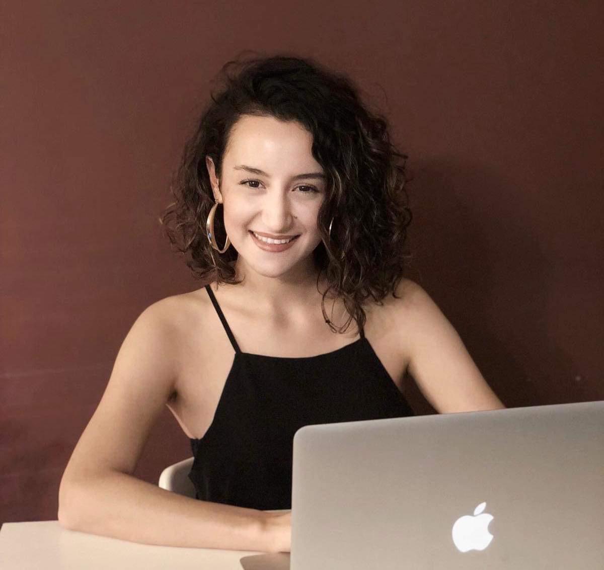 Aze Bilir – SistersLab | Bilim ve Teknolojide Kadın Derneği